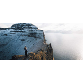 INTERVIEW MIT LEO THOMAS